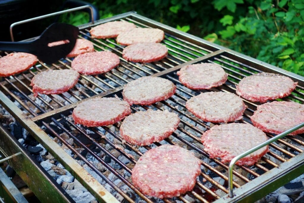 The Internal Temperature Of A Hamburger When Done - Bro BBQ